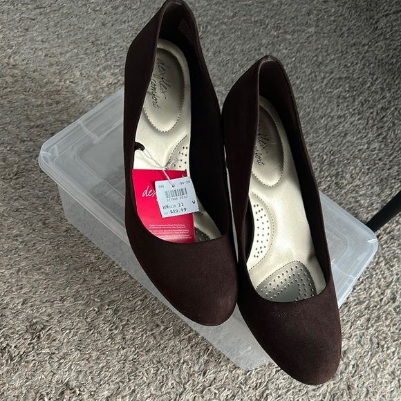dexflex comfort | Shoes | Dexflex Comfort Brown Suede Heels | Poshmark